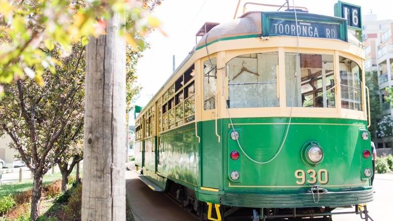 Un tramway historique pour découvrir la francophonie à Edmonton | OHdio ...