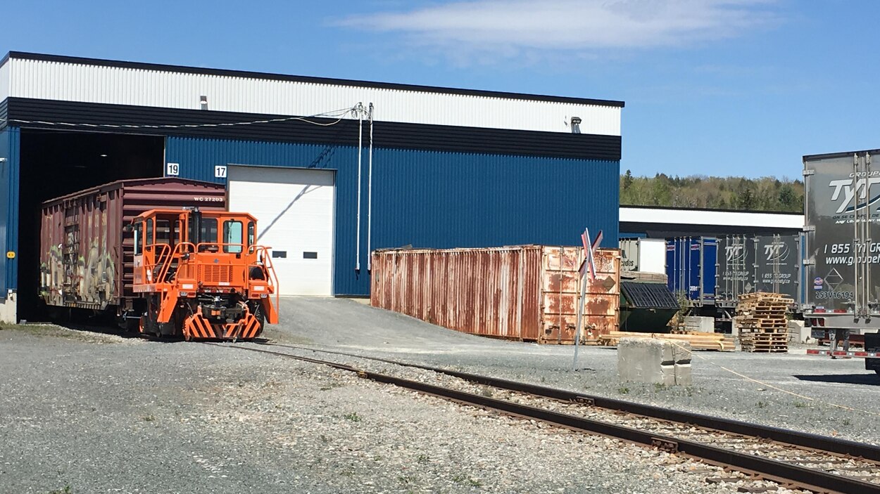 Investissement de 3,8 M$ chez Groupe TYT de Richmond | Radio-Canada