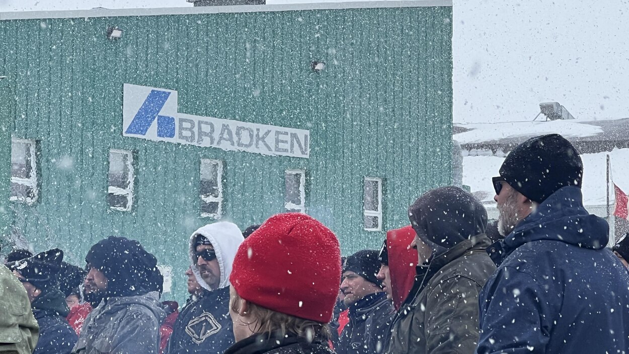 Les syndiqués de l’usine Bradken de Mont-Joli toujours en grève | Radio-Canada