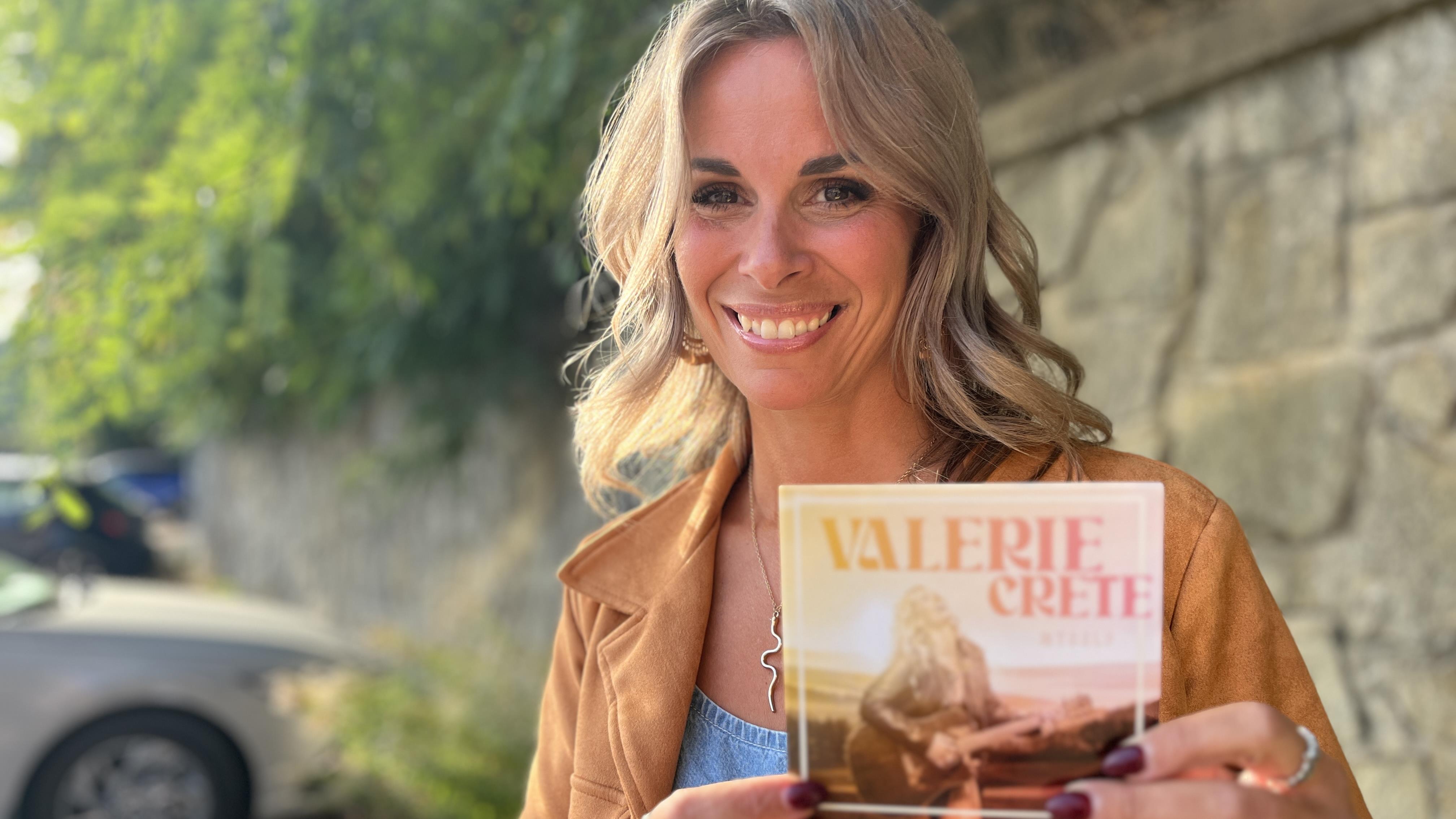 La Coaticookoise Valérie Crête lance un deuxième album | OHdio | Radio ...