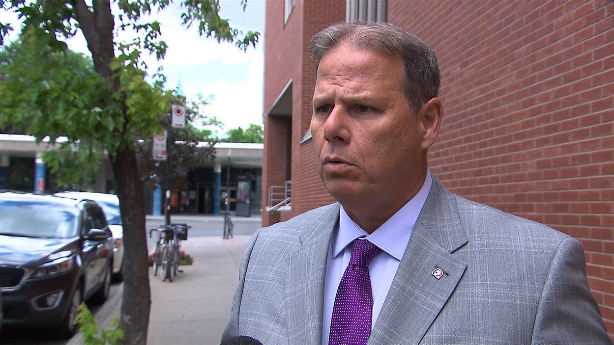 La SQ enquêtera sur les allégations d’Yves Francoeur | OHdio | Radio-Canada