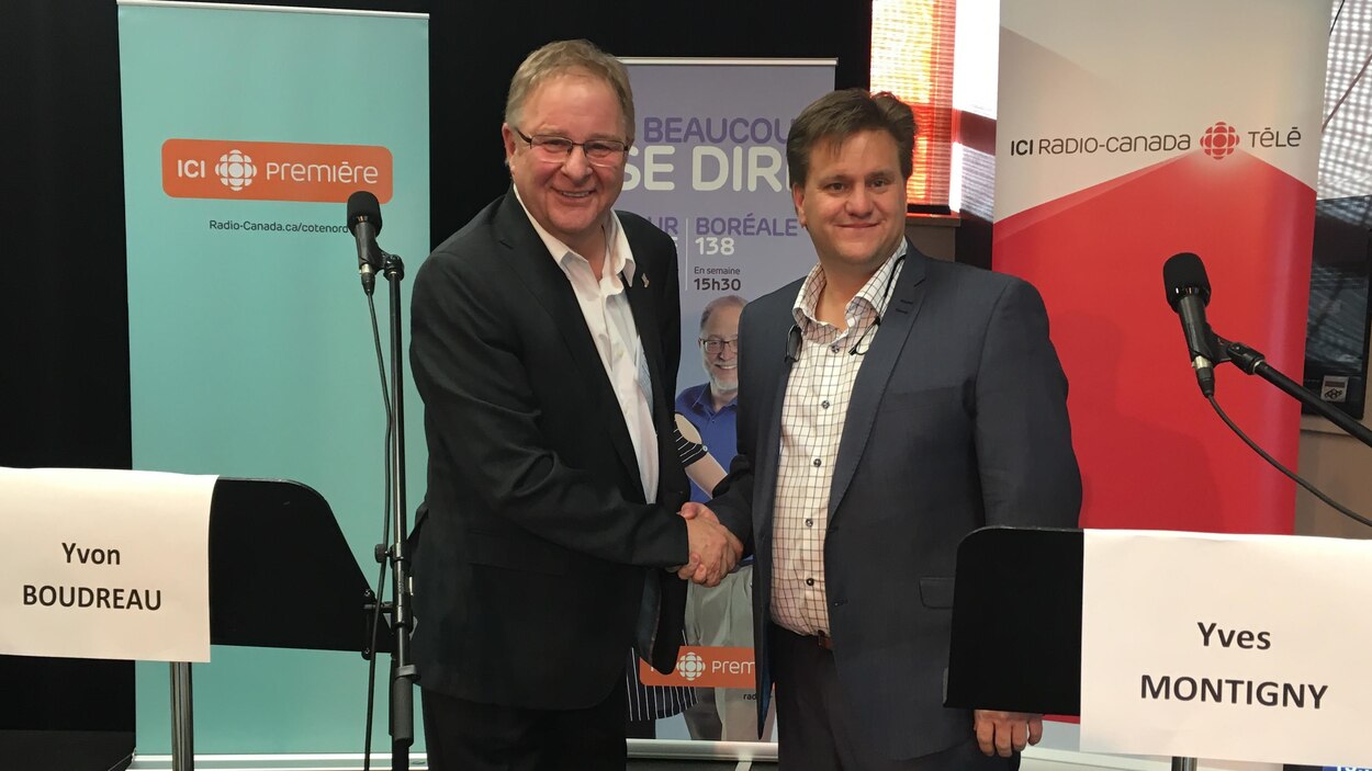 Les candidats à la mairie de Baie-Comeau croisent le fer | Radio-Canada