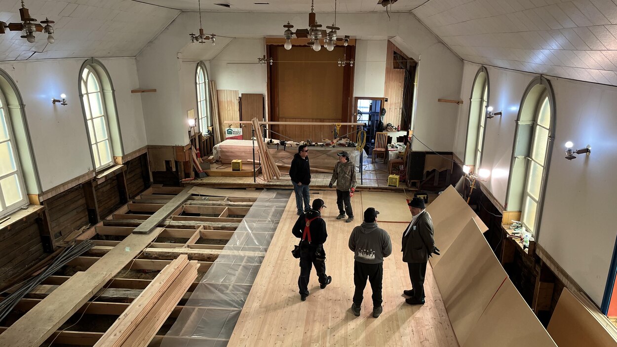 Travaux de restauration à la chapelle Sacré-Cœur de Uashat | Radio-Canada