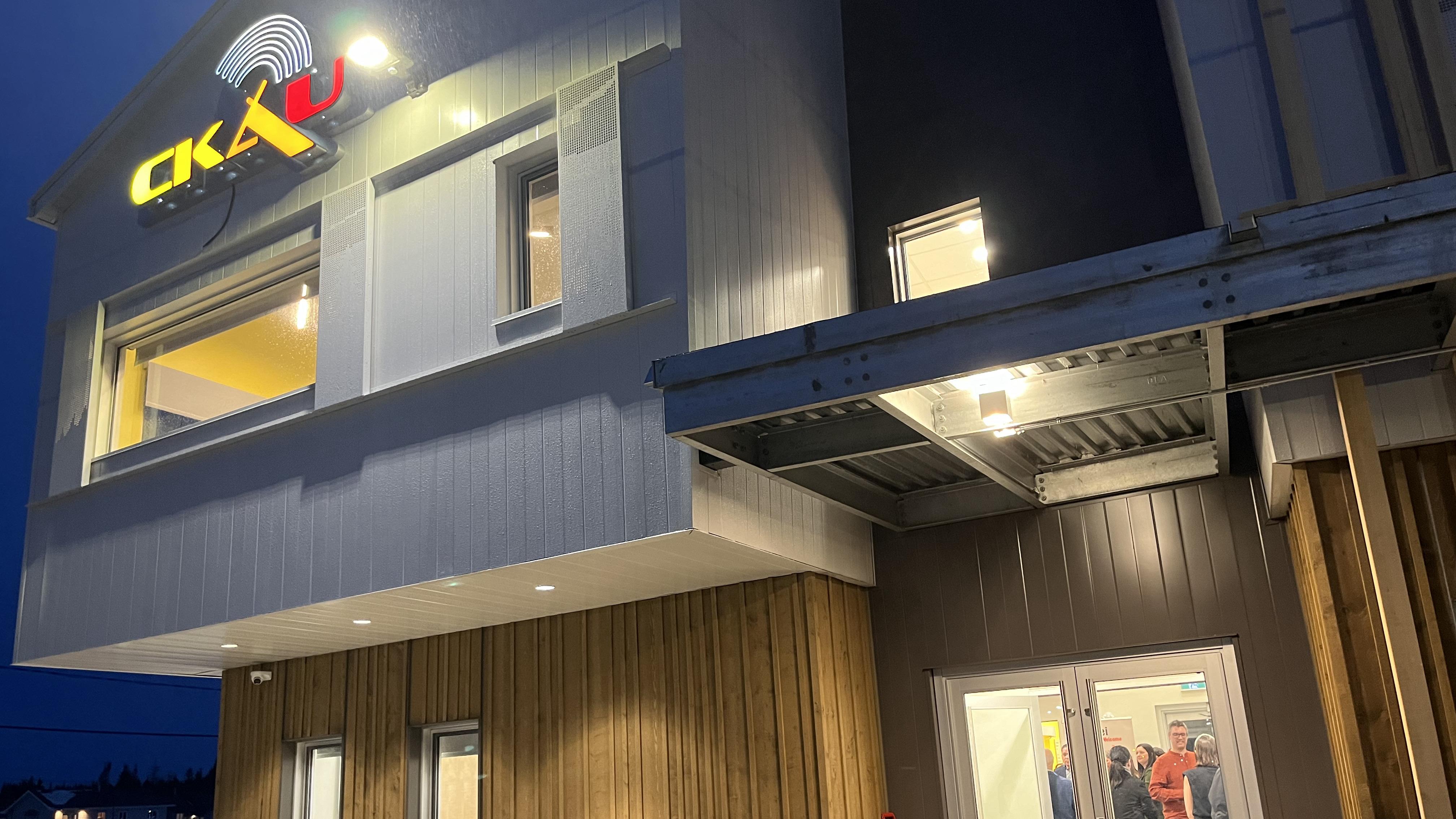 Ouverture des nouveaux bureaux de la station CKAU à Maliotenam