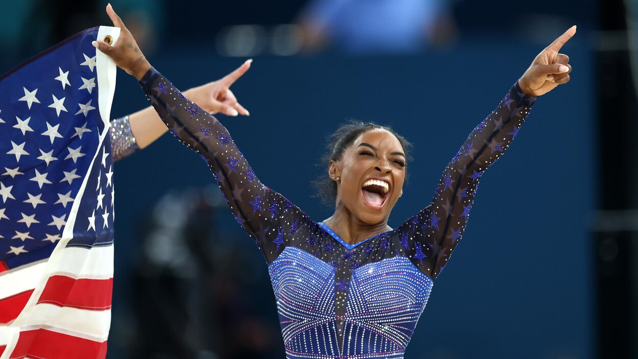 Simone Biles remporte sa 6e médaille d’or olympique | Radio-Canada