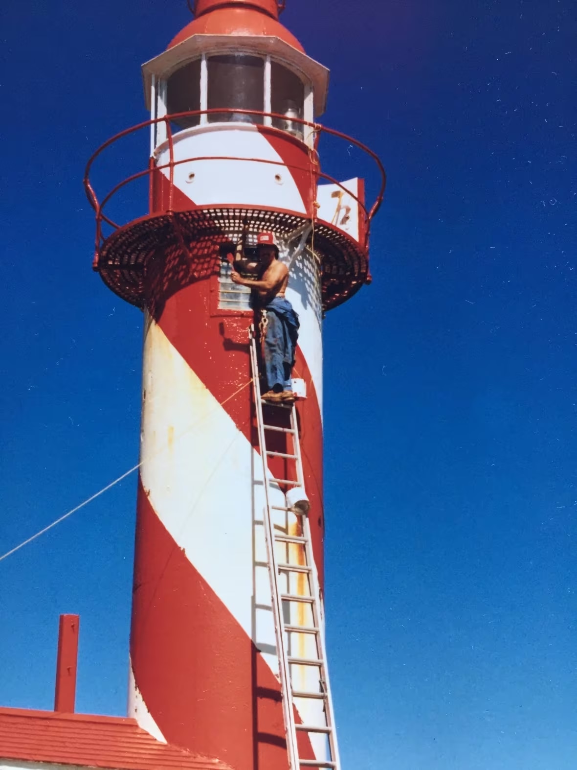 The Canadian Coast Guard is looking for lighthouse keepers. Here’s what ...