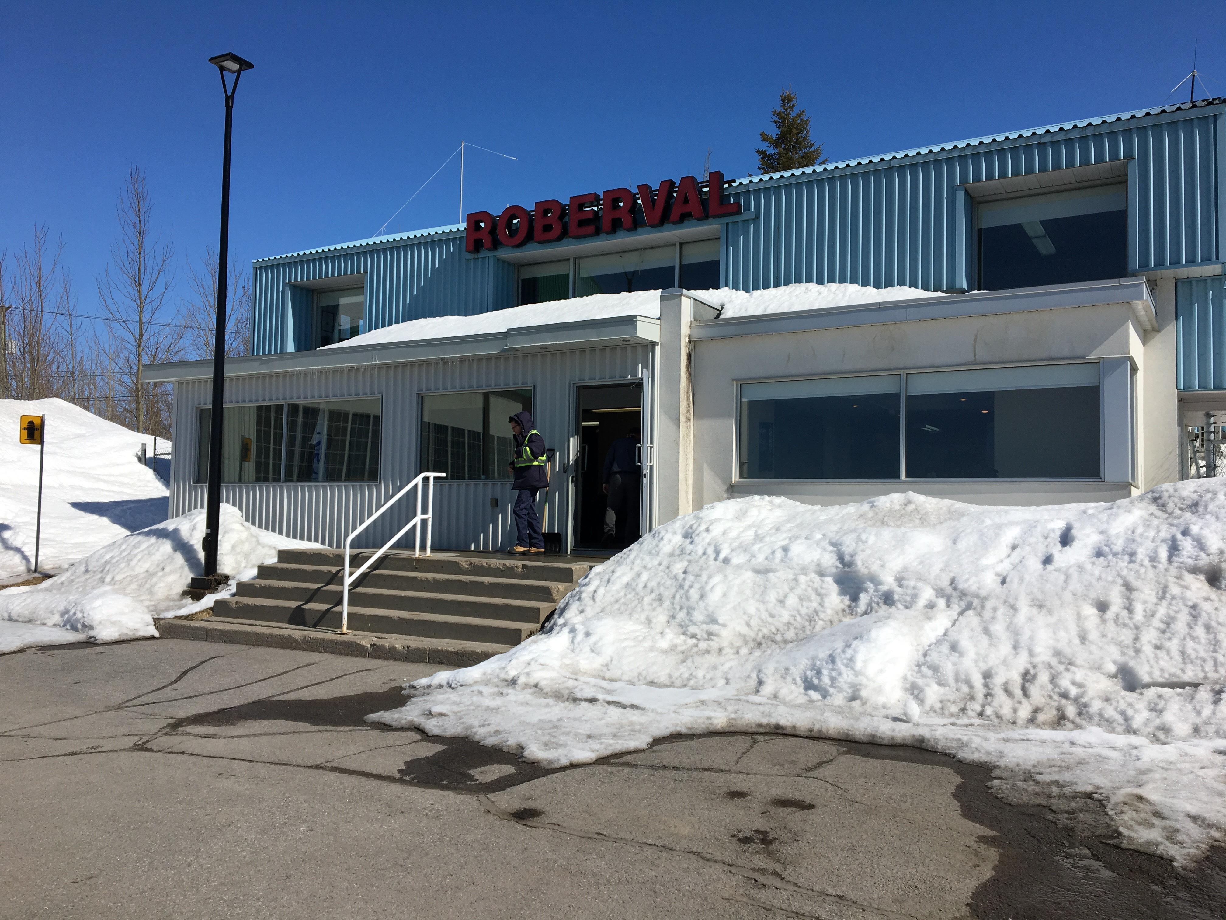 Roberval veut un transporteur aérien à son aéroport | Radio-Canada.ca