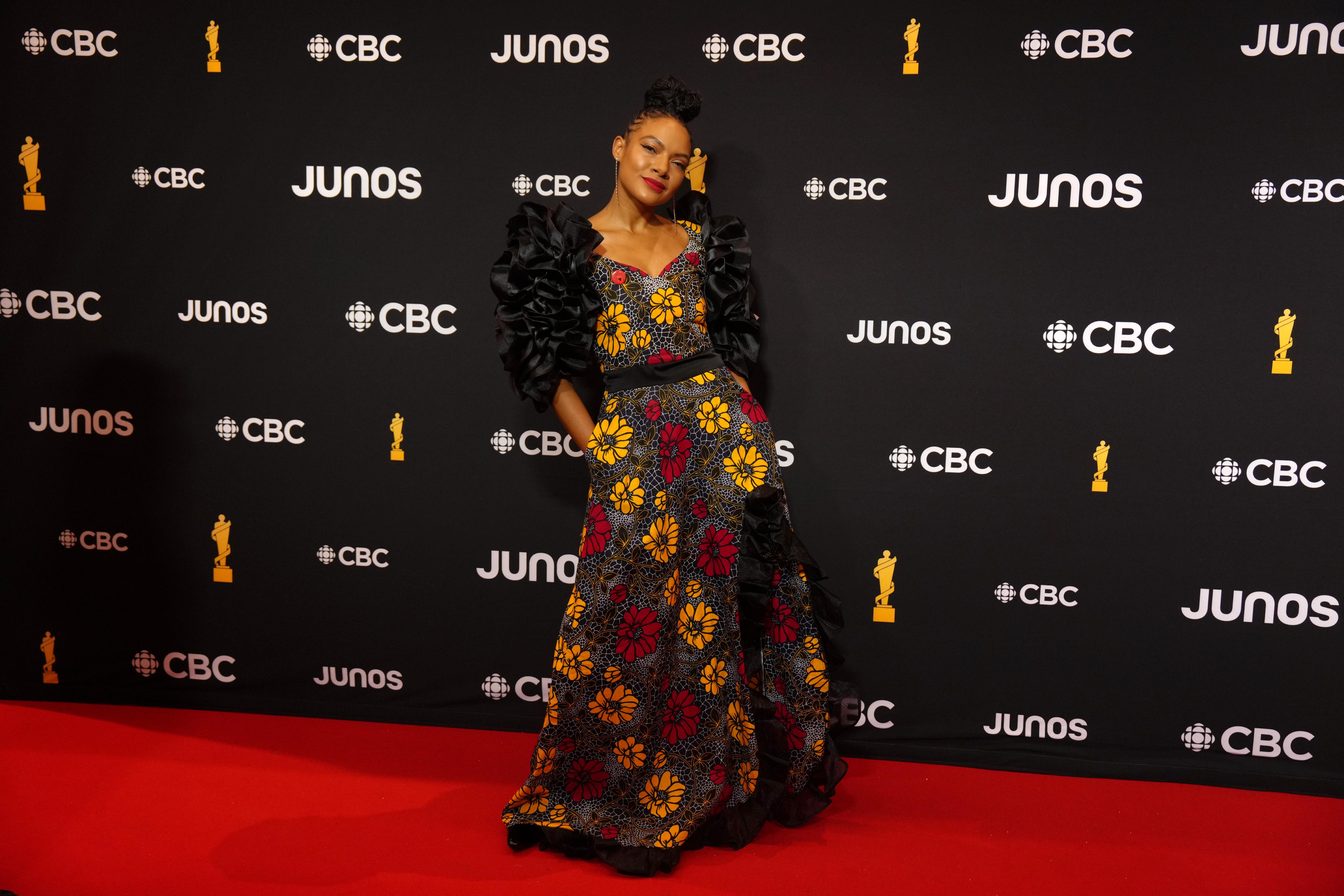 99 Nights de Charlotte Cardin est sacré album de l’année aux Junos ...