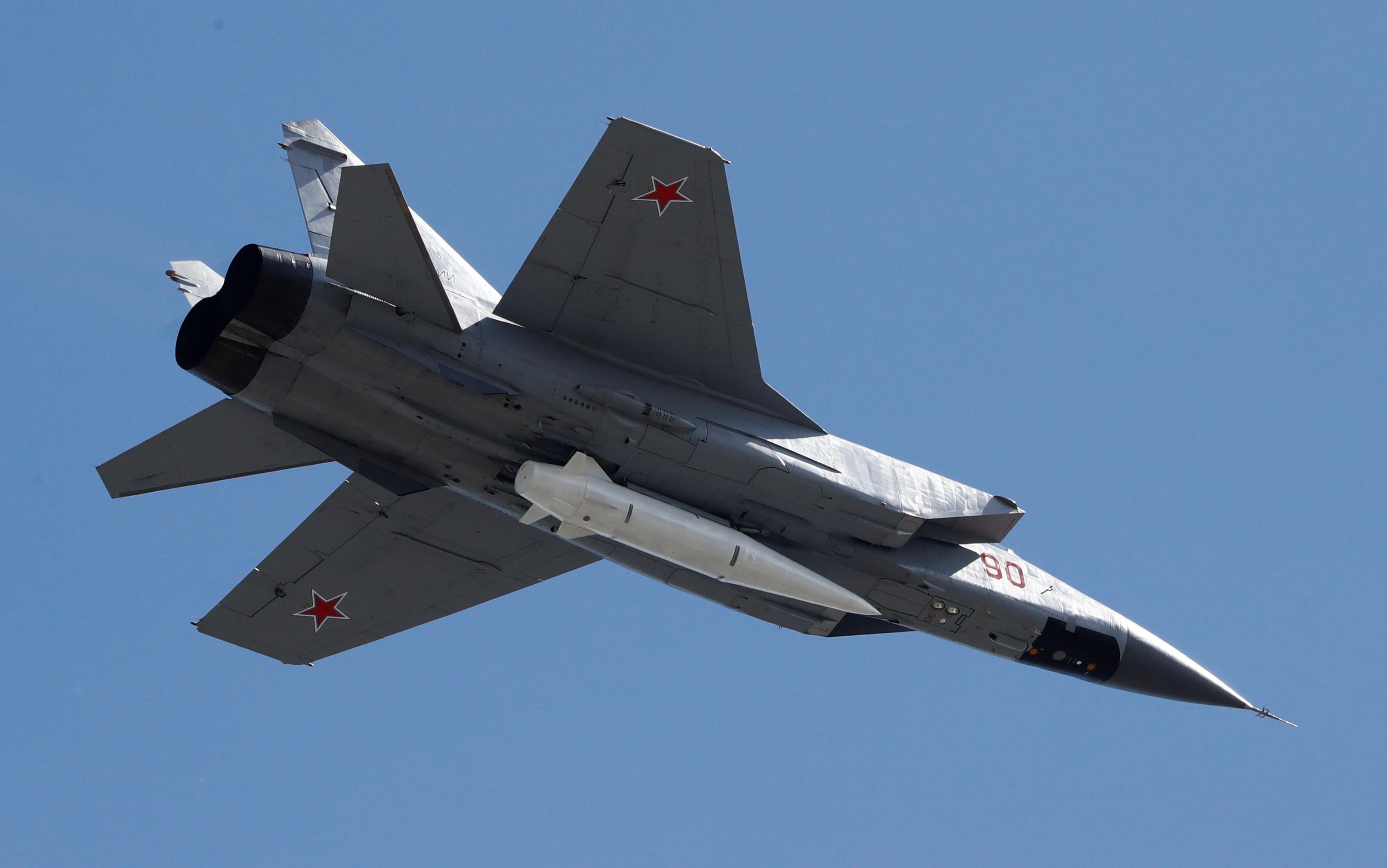 La Russie affiche sa puissance militaire lors du défilé de la Victoire ...