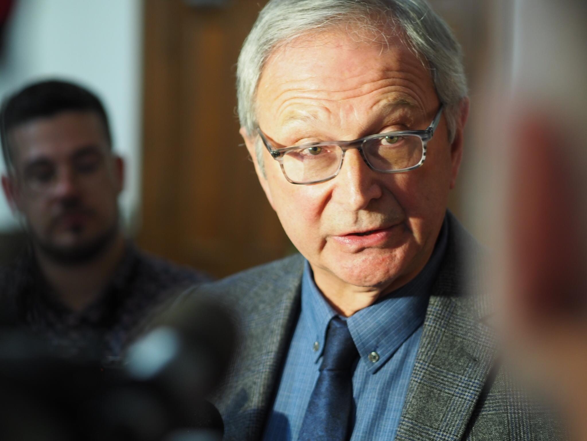 Blaine Higgs évoque de nouveau l’exploitation du gaz de schiste | Radio ...