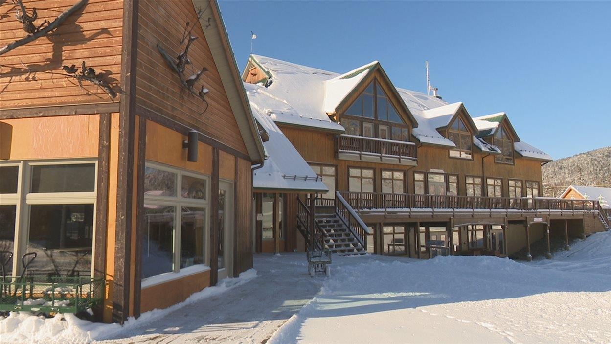 Pin-Rouge mise sur la famille et le vélo de montagne | Radio-Canada.ca