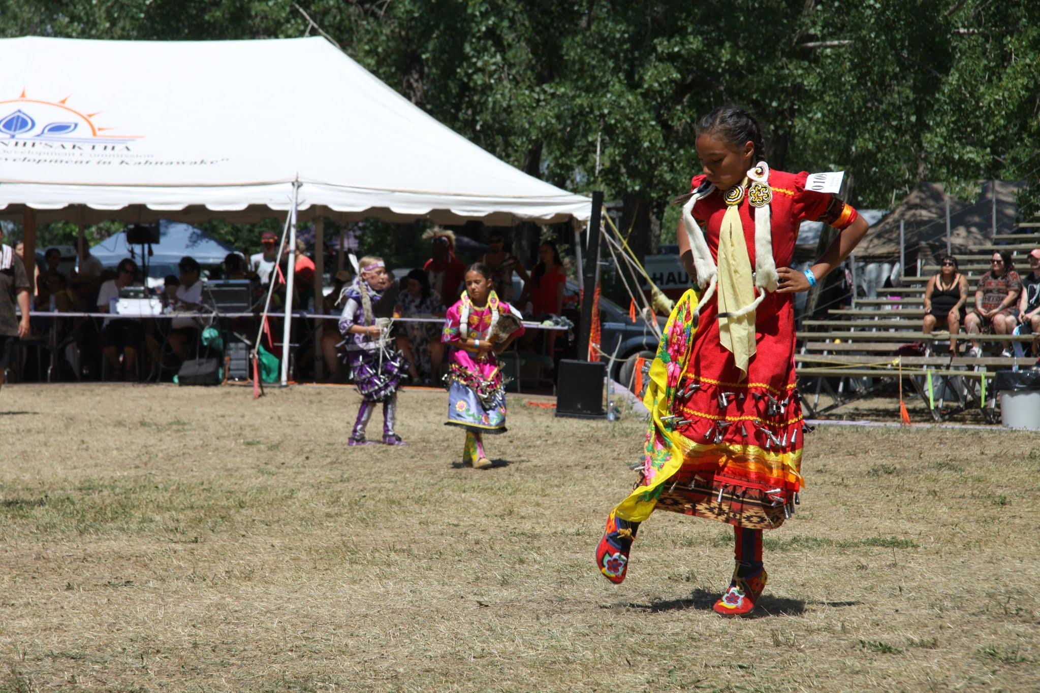 Pow-wow à Kahnawake : quand la danse est une médecine | Radio-Canada.ca