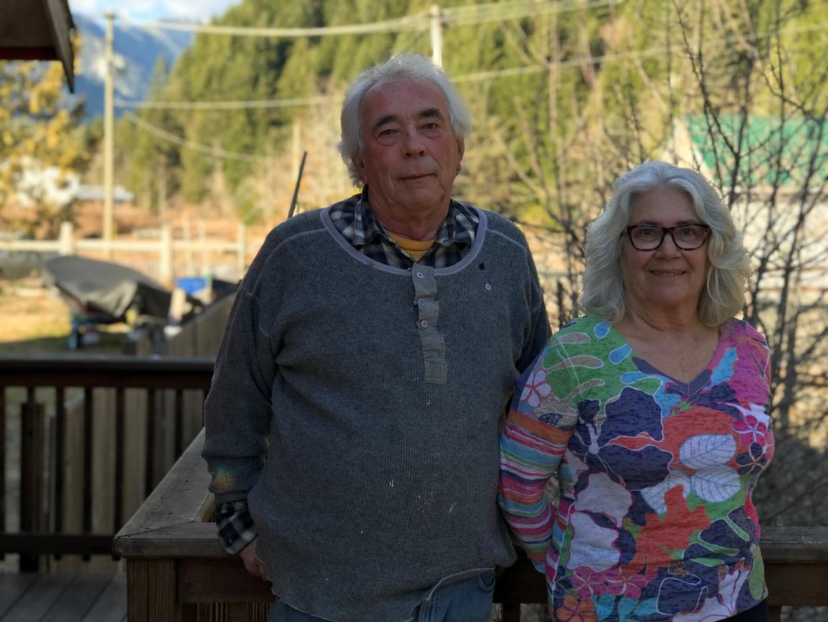 Des habitants de Zeballos ignorent un ordre d’évacuation | Radio-Canada.ca