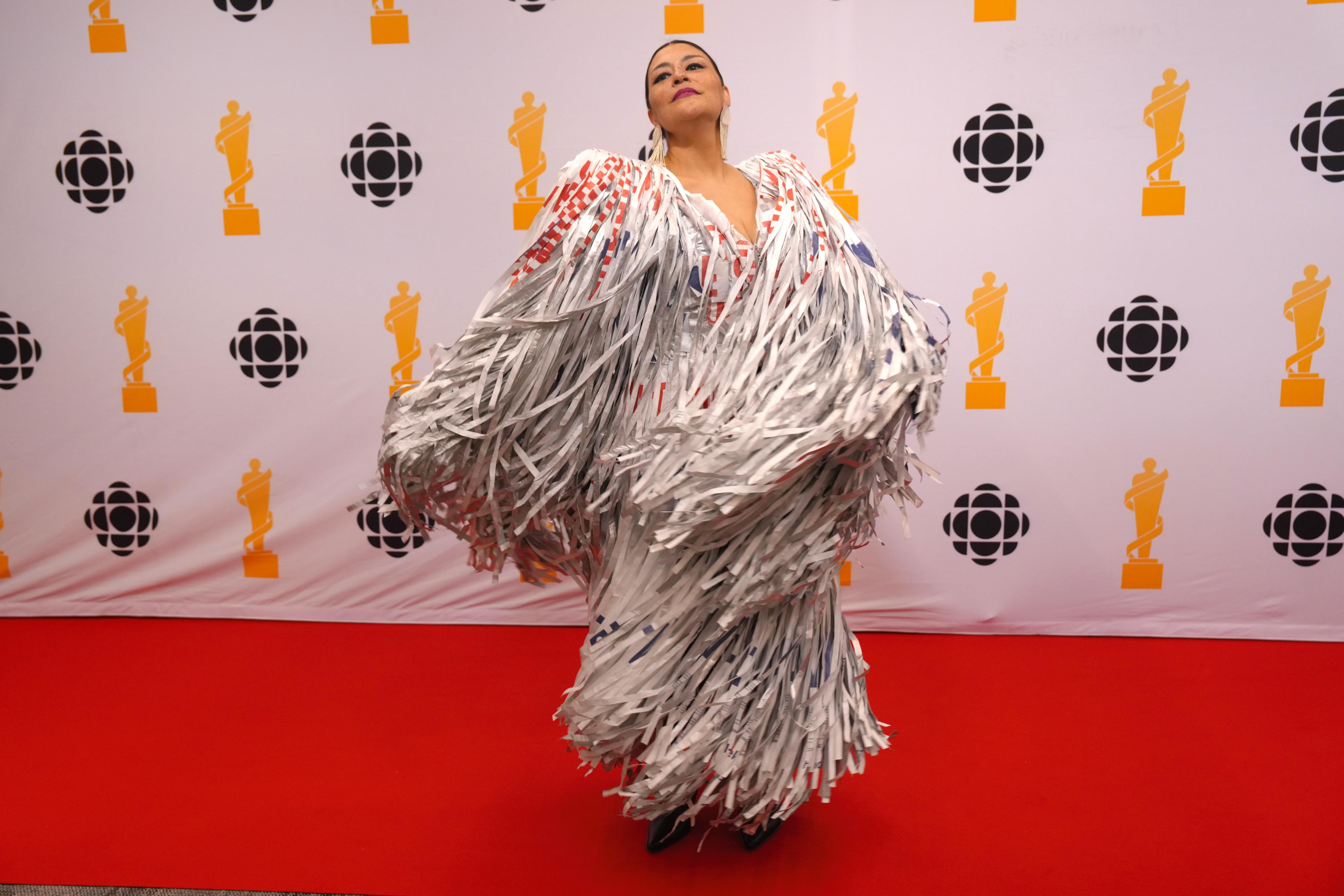 99 Nights de Charlotte Cardin est sacré album de l’année aux Junos ...