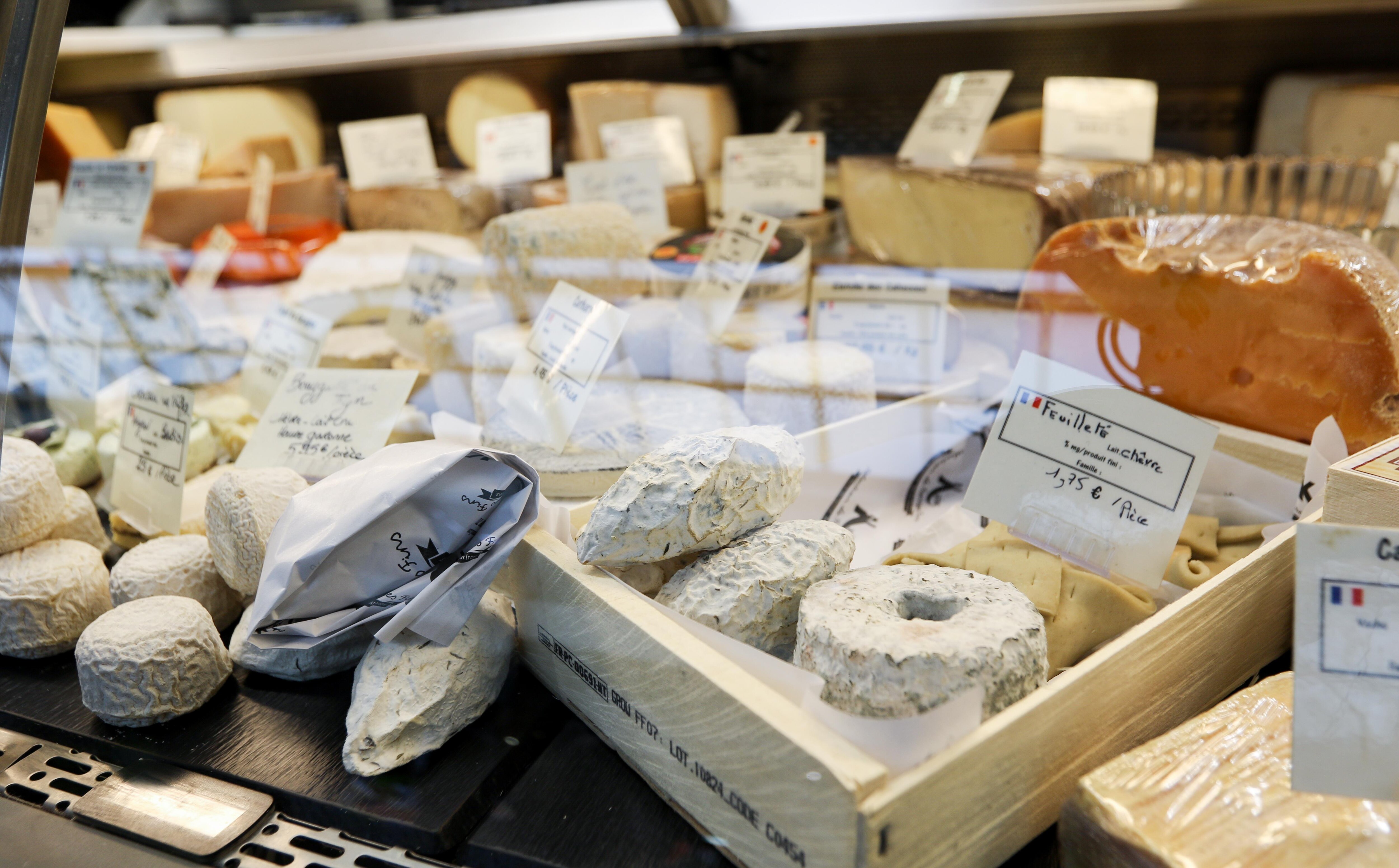 Visite au marché des Capucins à Bordeaux | Radio-Canada.ca