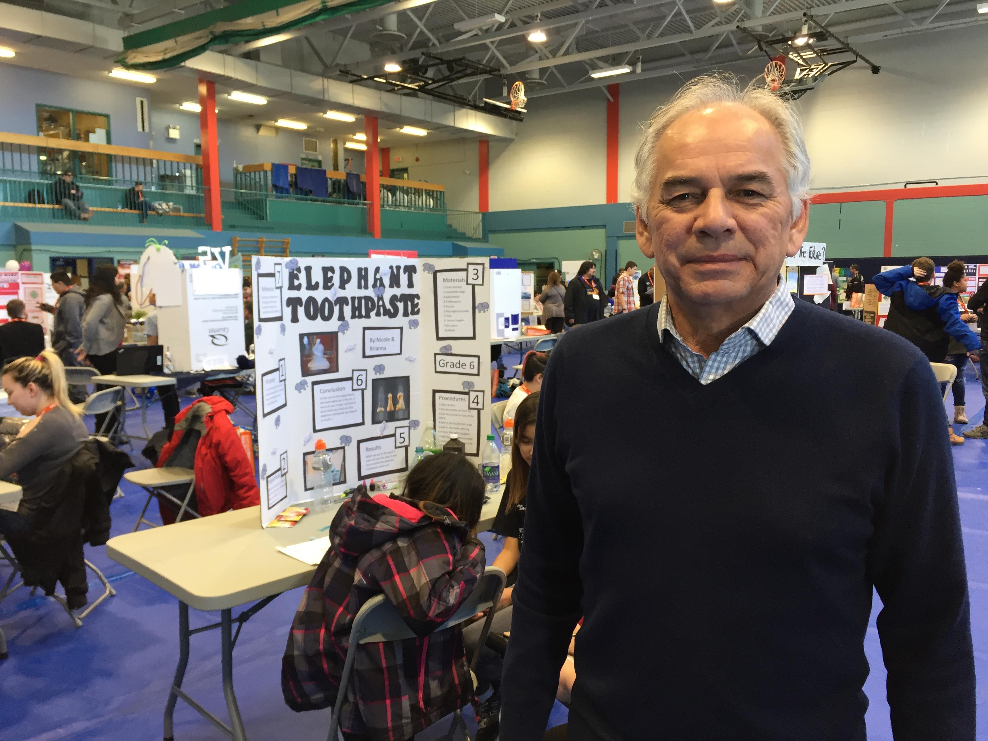 Savoirs traditionnels et modernes cohabitent à l'Expo-Sciences ...