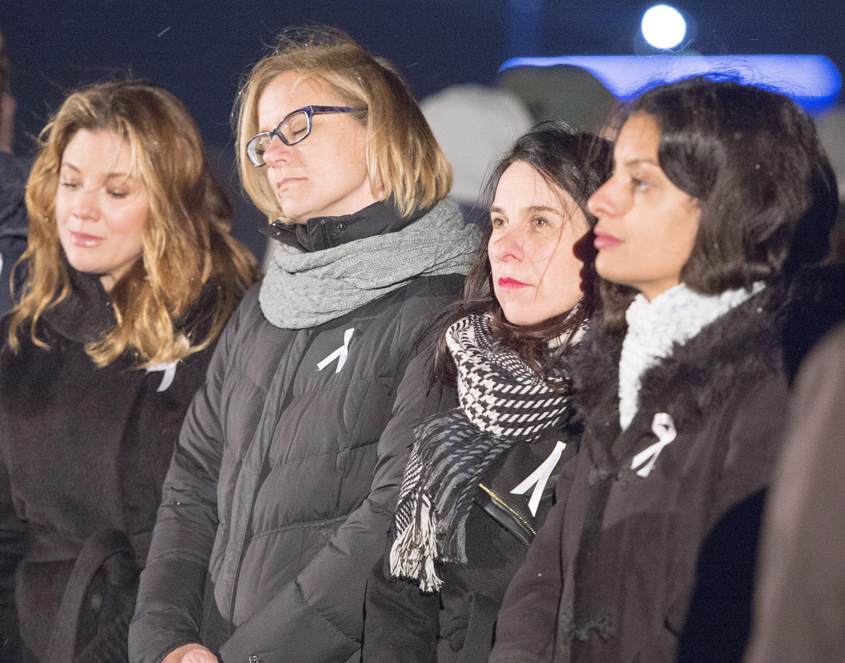 Montréal rend hommage aux victimes du massacre de Polytechnique | Radio ...