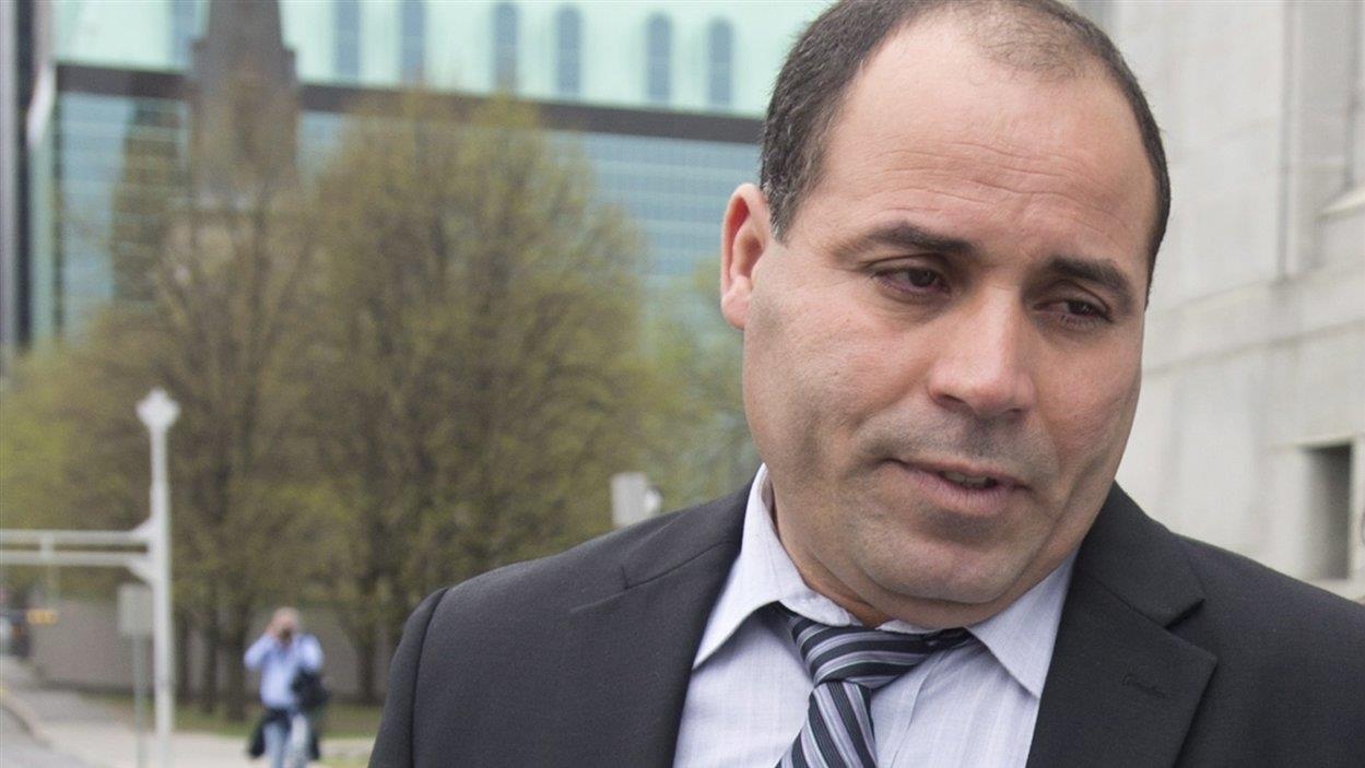 Les conditions de libération de Mohamed Harkat sont assouplies, mais ...