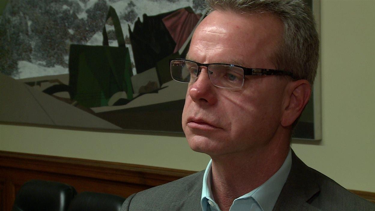 Les syndicats critiquent Pallister et son plan de compressions | Radio ...