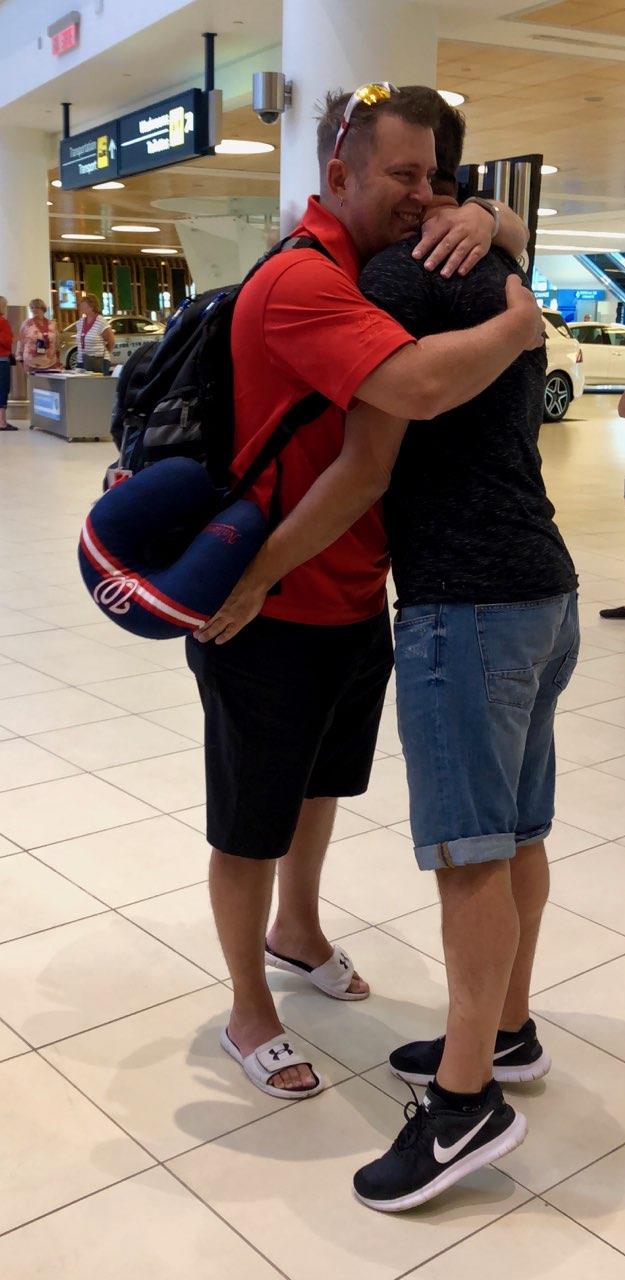 Un Manitobain rencontre l'homme qui lui a fait don de cellules souches ...