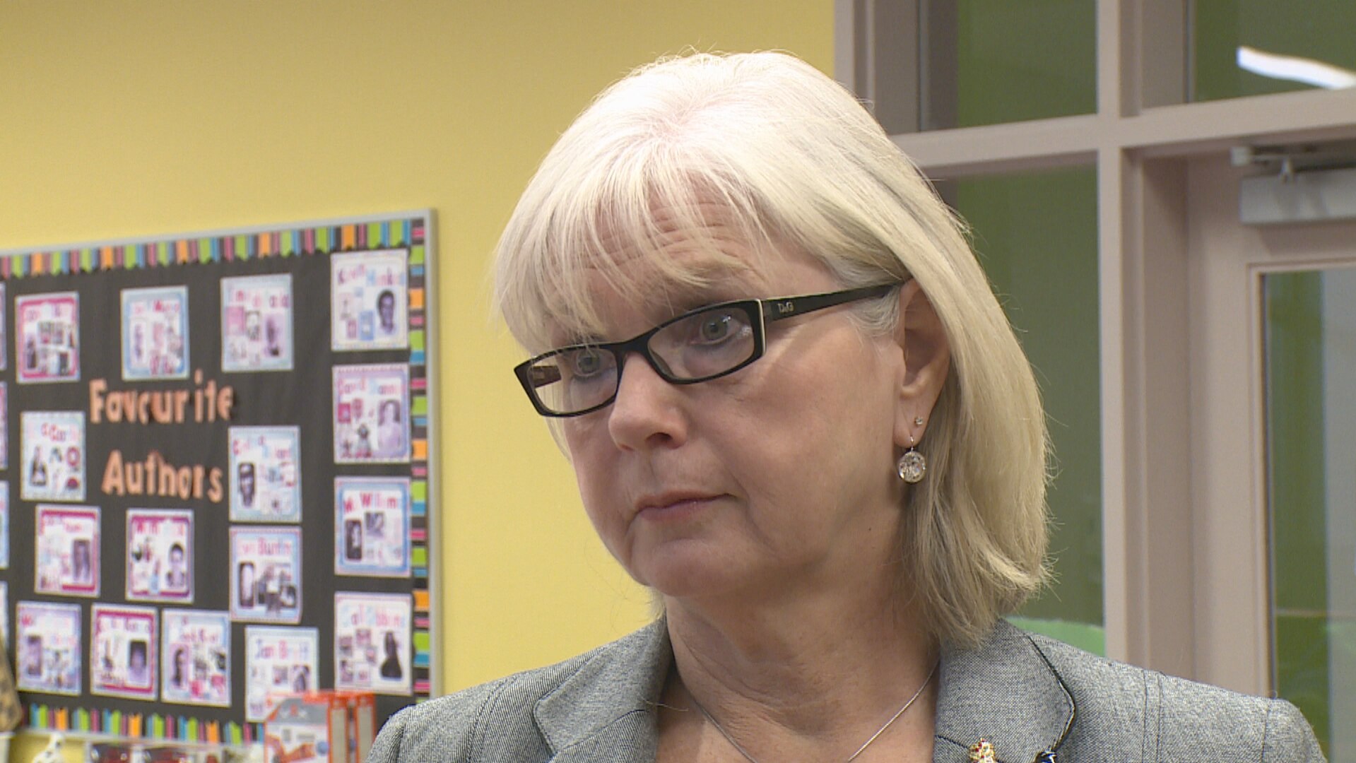 Un policier ontarien partage une blague sur le suicide sur Facebook ...