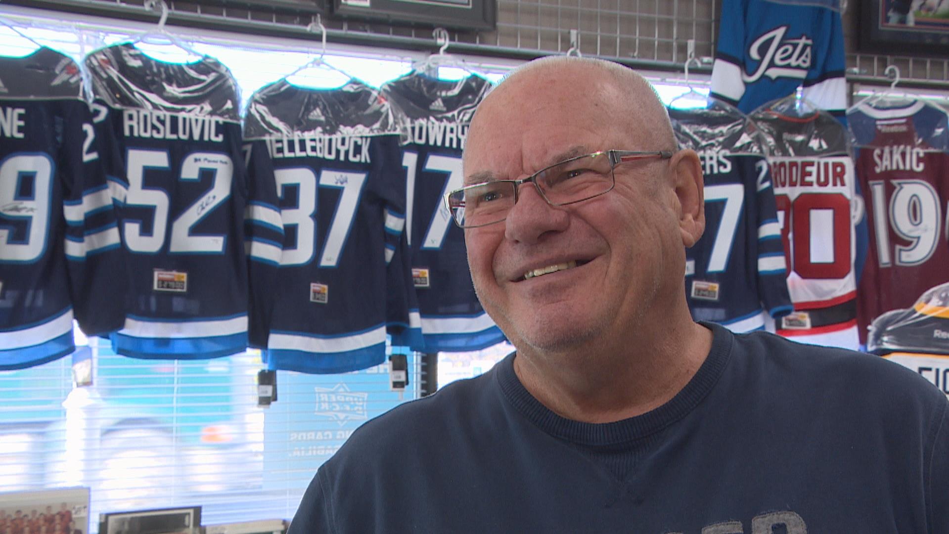 À Winnipeg, l'enthousiasme des partisans des Jets est toujours présent ...