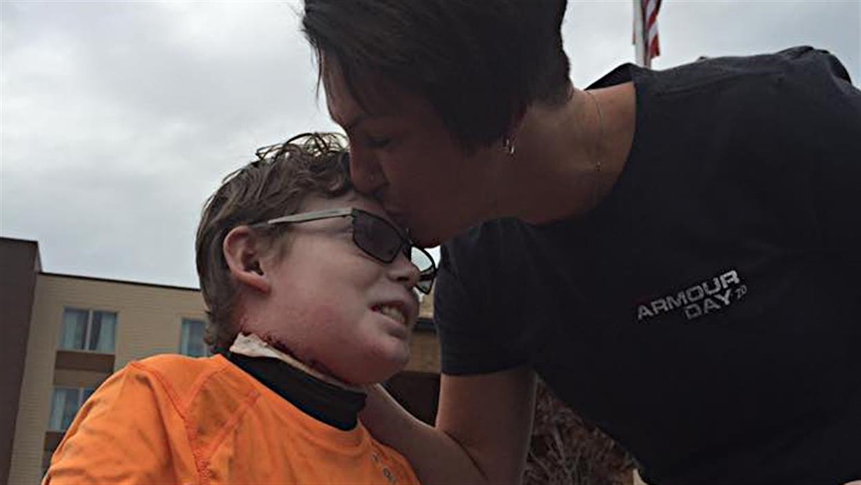 Un Noël loin de sa famille pour Jonathan Pitre | Radio-Canada.ca