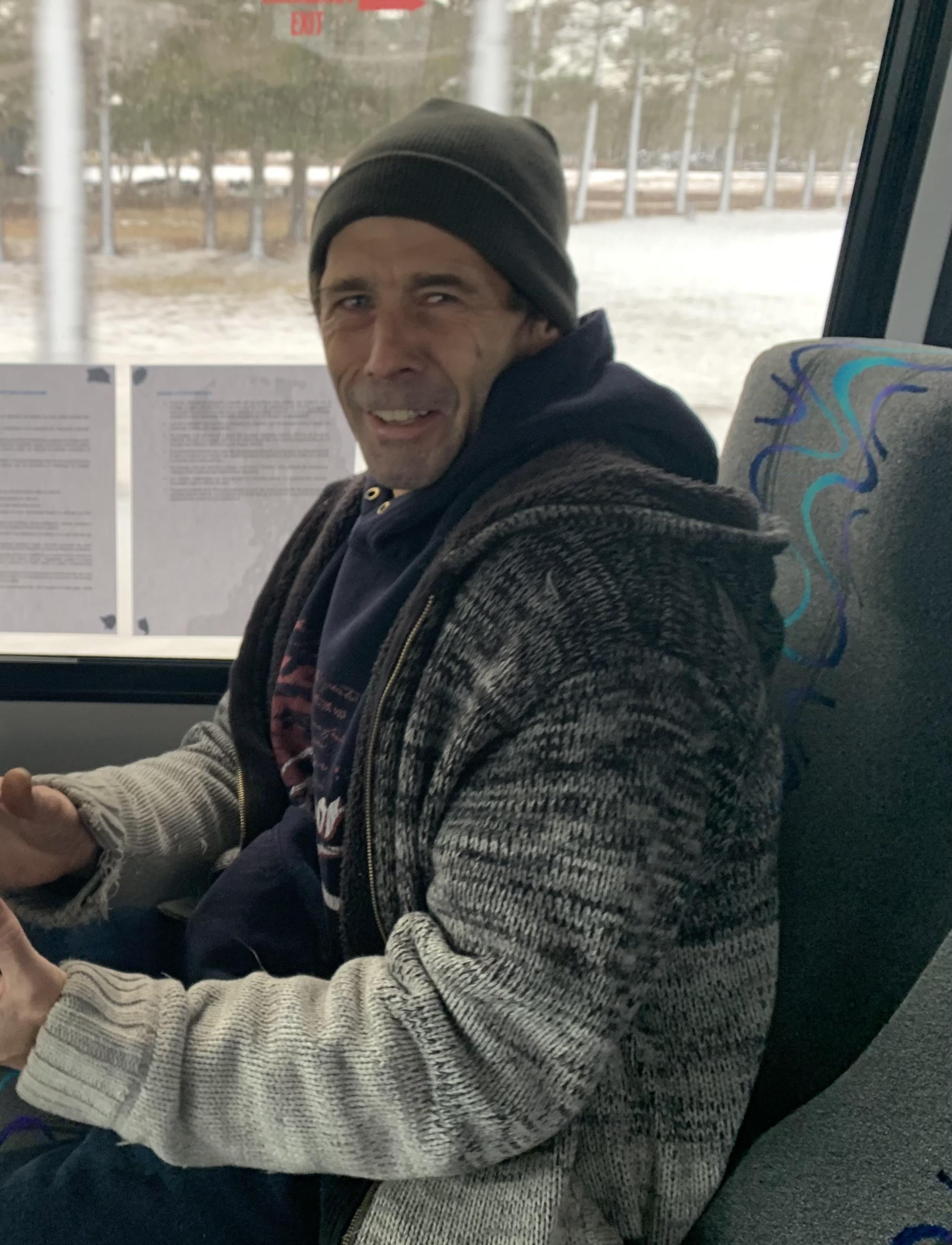 Transport collectif dans la Péninsule acadienne : une jasette avec des usagers comblés | Radio ...