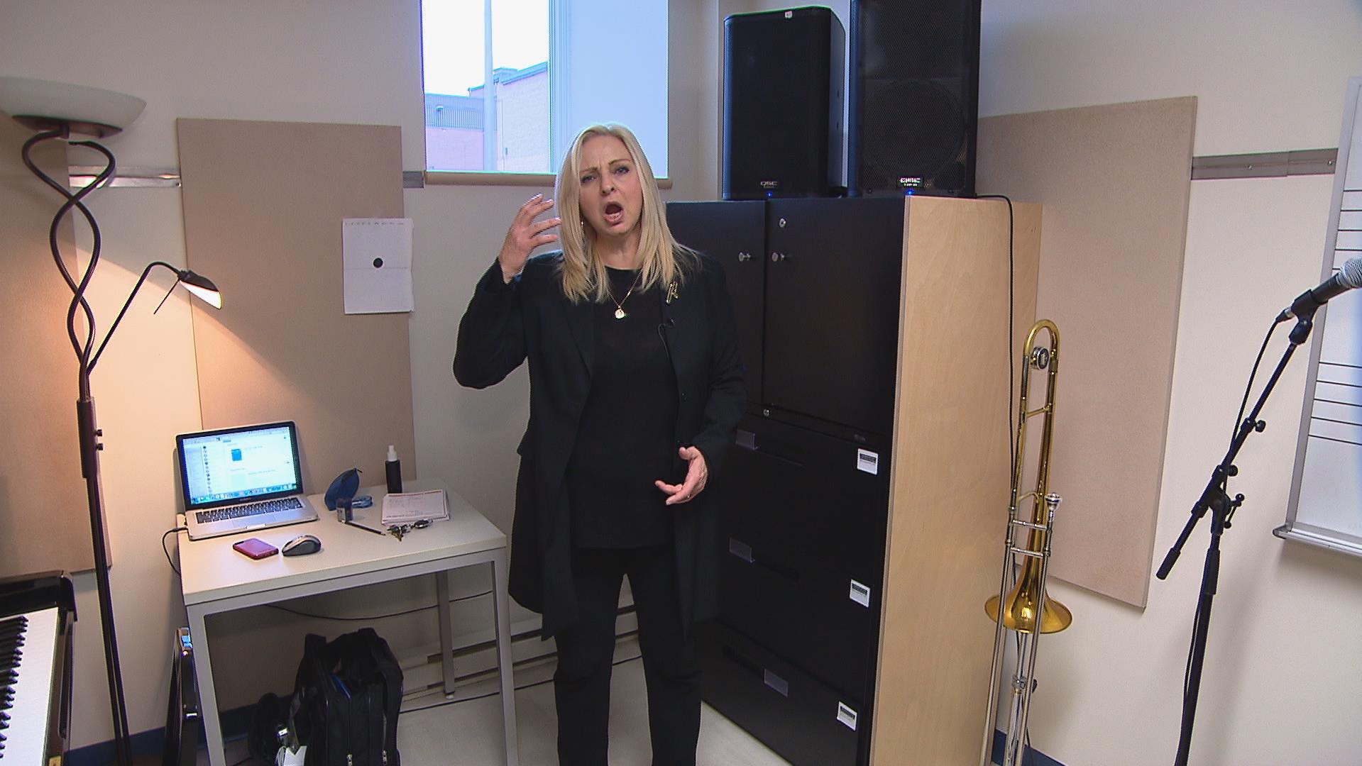 La chanteuse jazz Marie-Josée Cyr aux auditions d' America's Got Talent ...