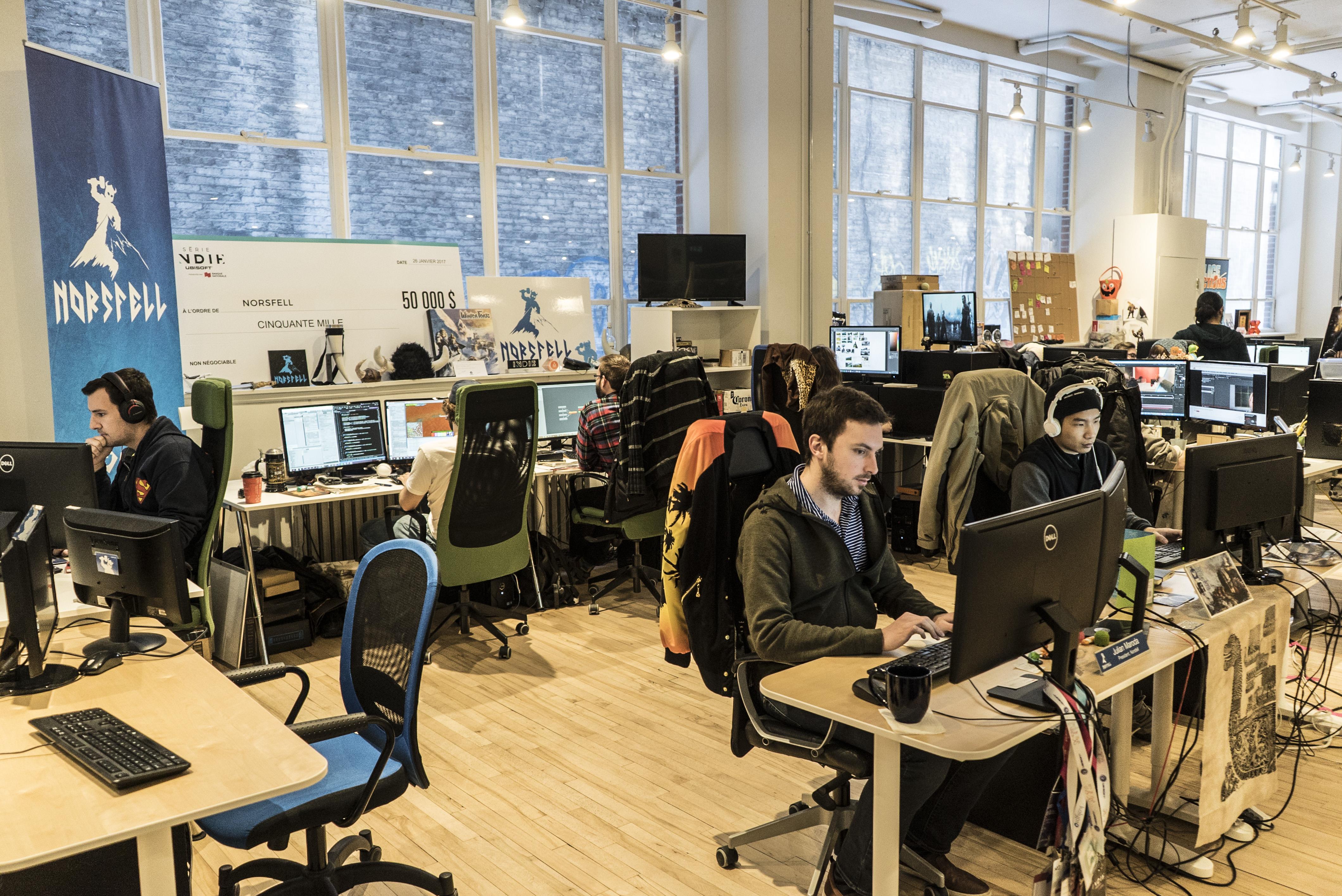 Les coulisses du jeu vidéo : le programmeur | Radio-Canada.ca