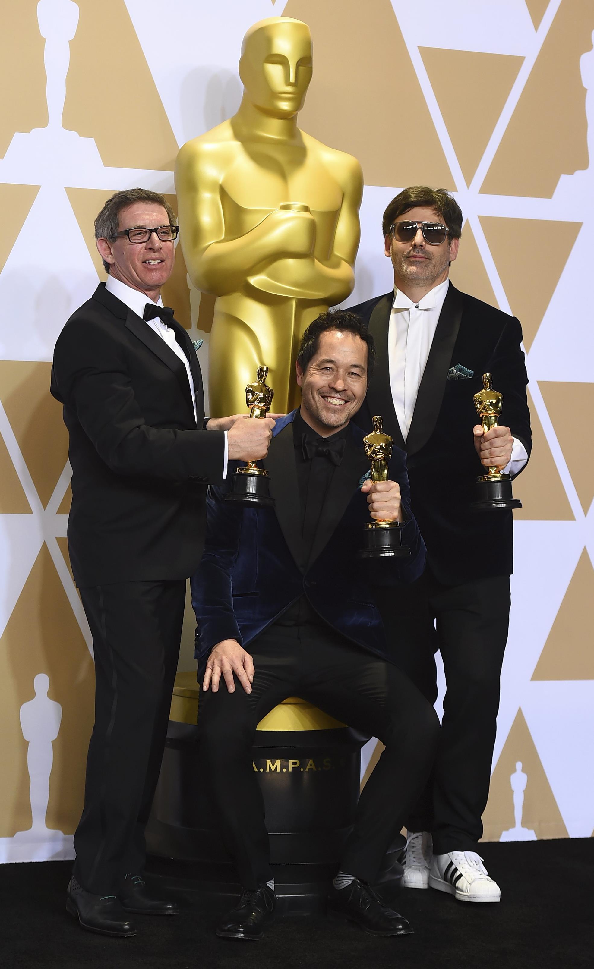 Le Néo-Écossais Shane Vieau fait fureur avec son Oscar... et son look ...