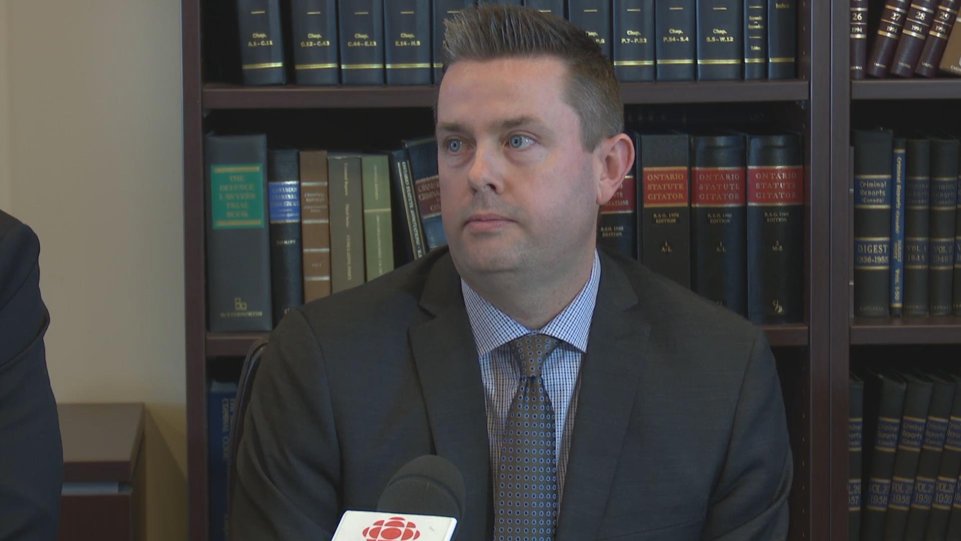 Un jeune du Royaume-Uni suspecté de menaces envers 7 écoles ontariennes ...