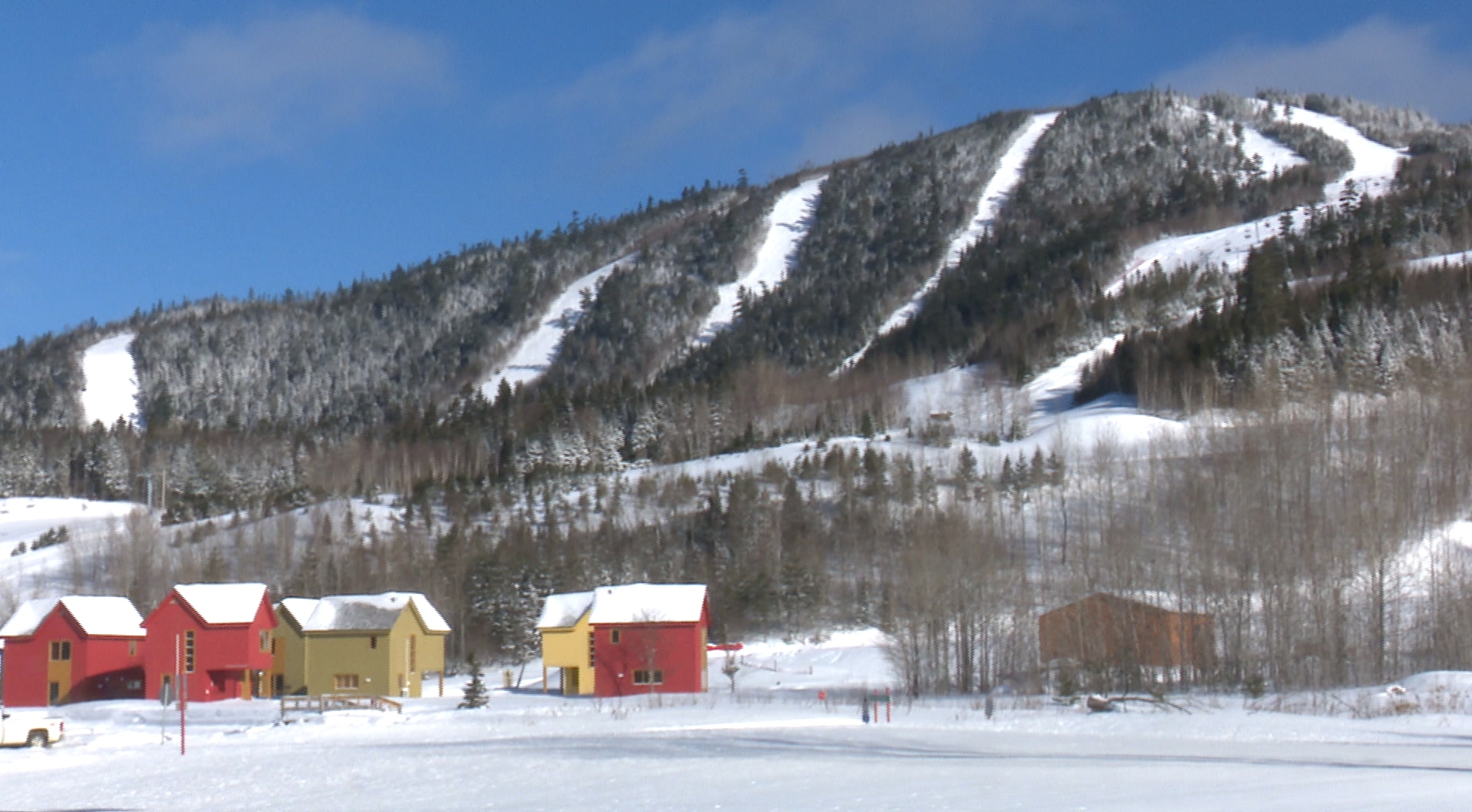 Pin rouge s'offre de la visibilité sur les réseaux sociaux | Radio ...