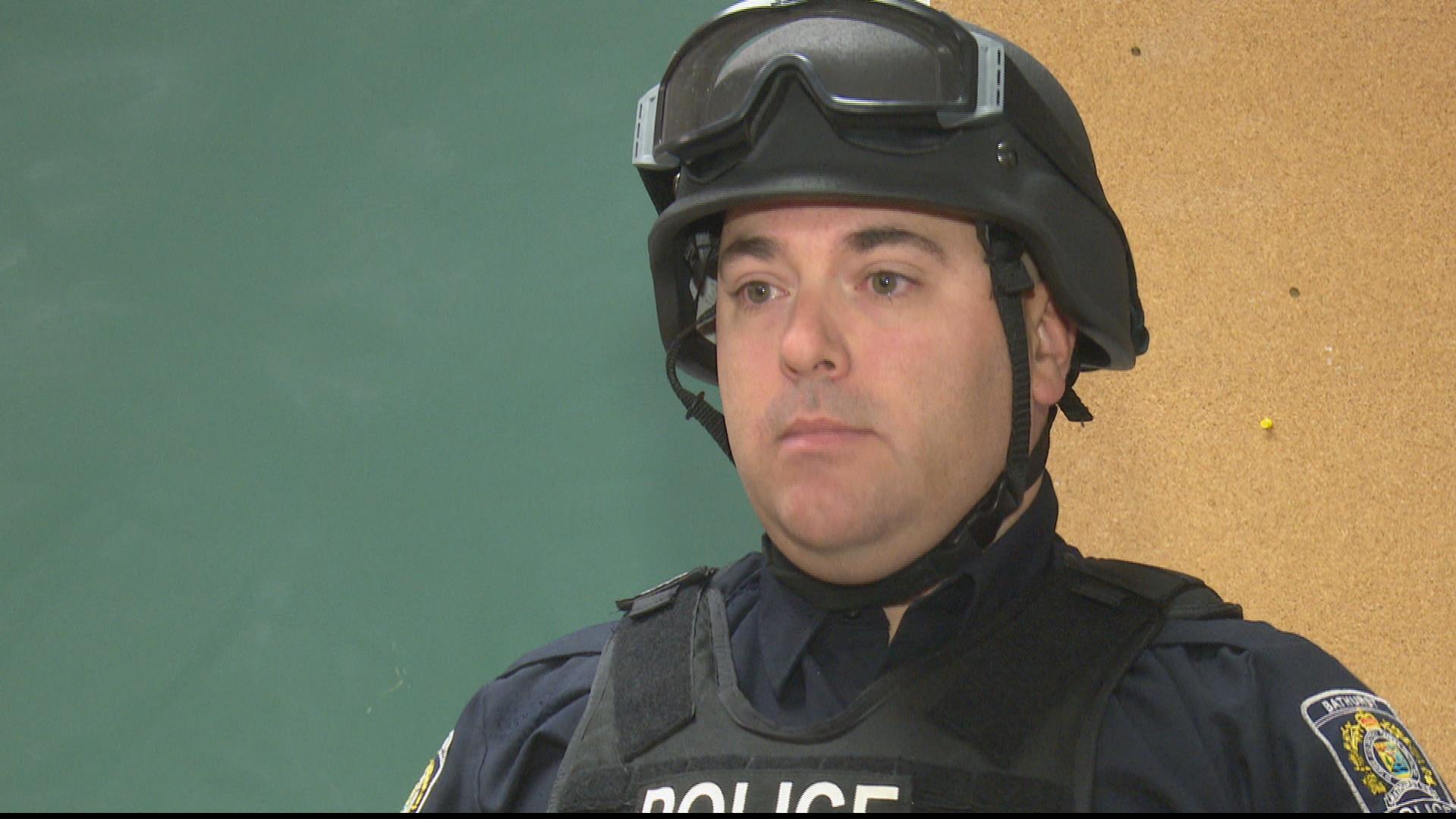 La force policière de Bathurst mieux équipée que la GRC? | Radio-Canada.ca