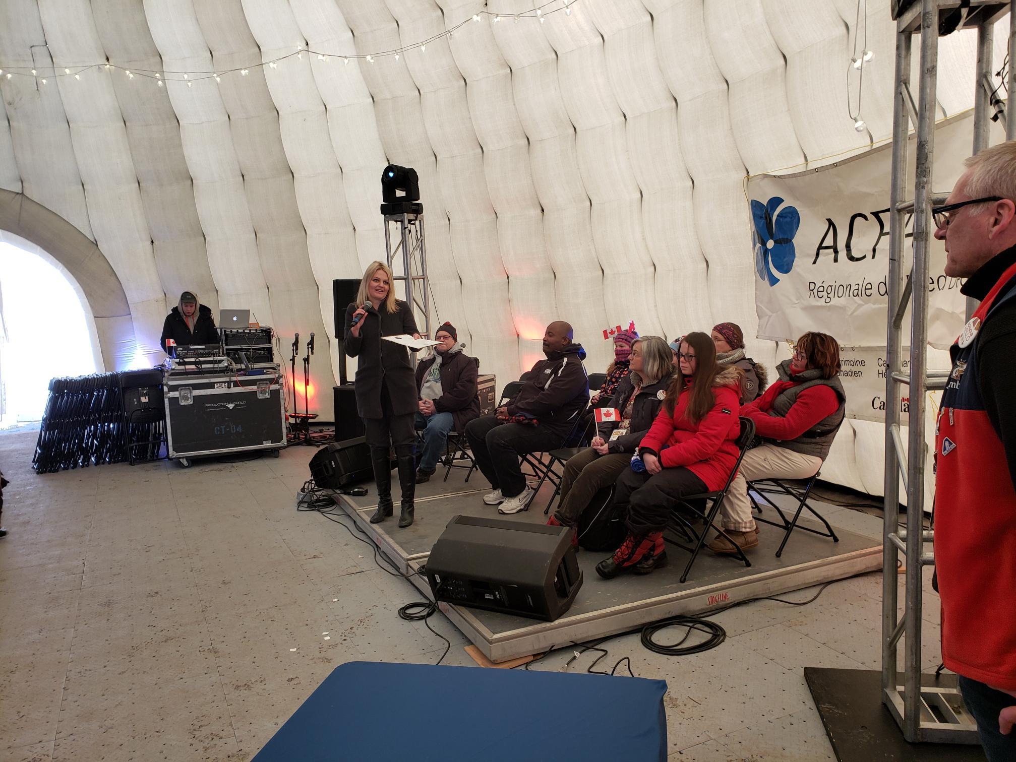 Le drapeau franco-albertain hissé pour souligner le Mois de la ...