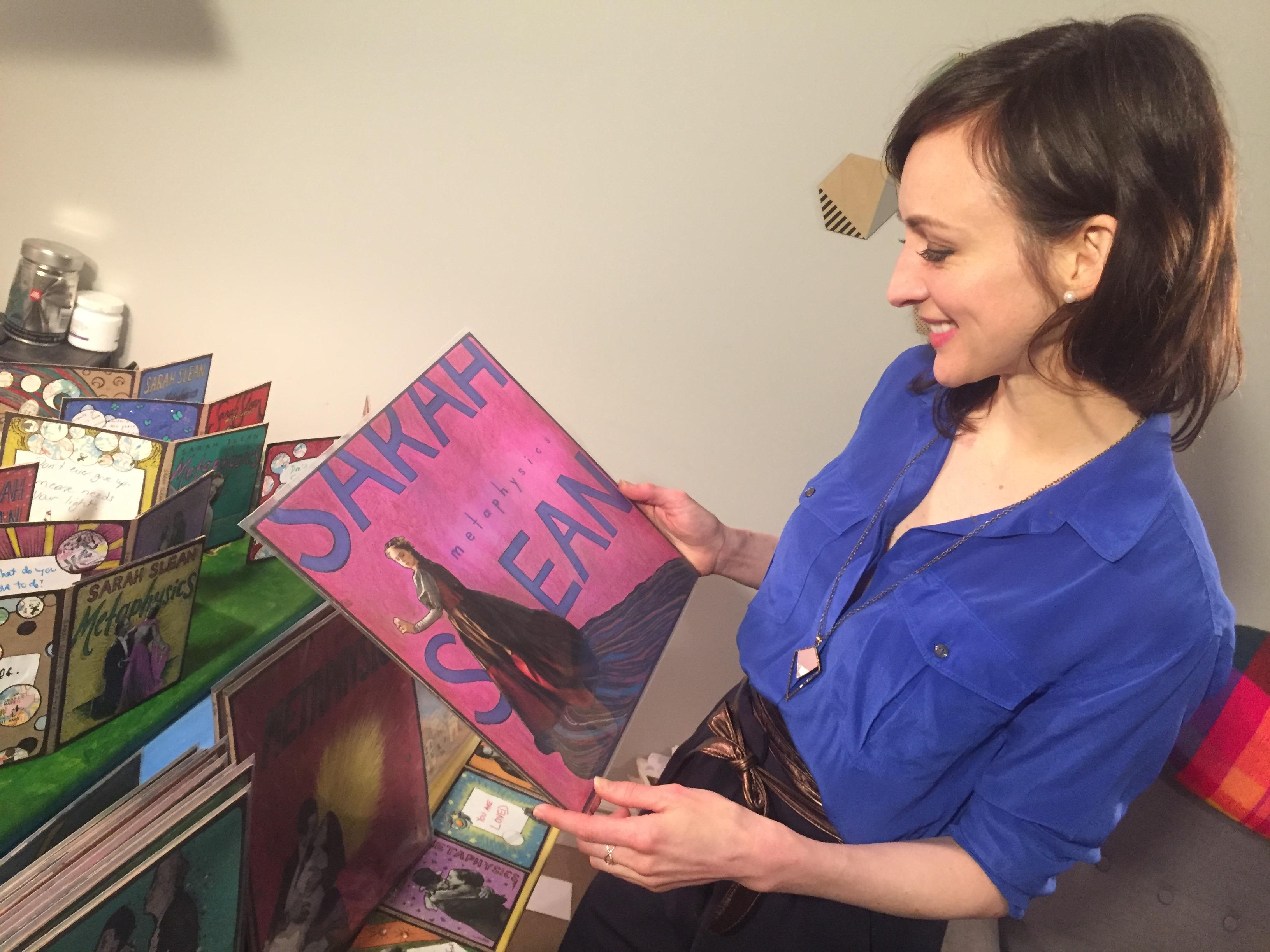 Des pochettes uniques et faites à la main pour le nouvel album de Sarah ...