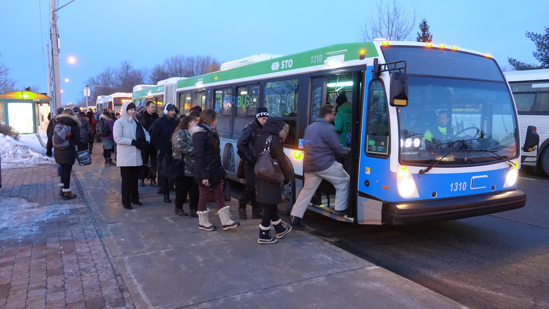 Train léger à Ottawa : la STO devra s'adapter aux nouvelles habitudes ...