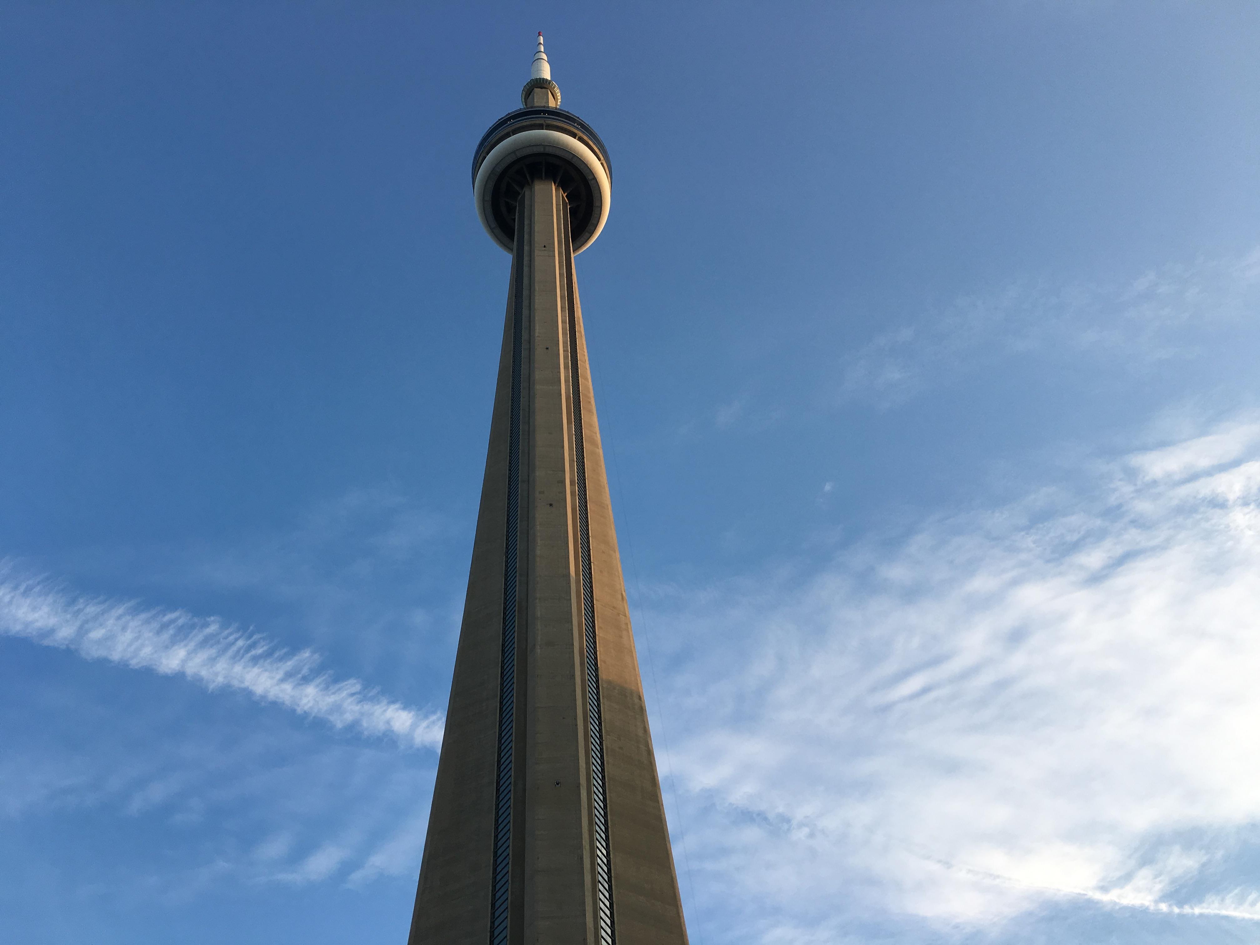 Le feu est éteint à la Tour CN de Toronto | Radio-Canada.ca
