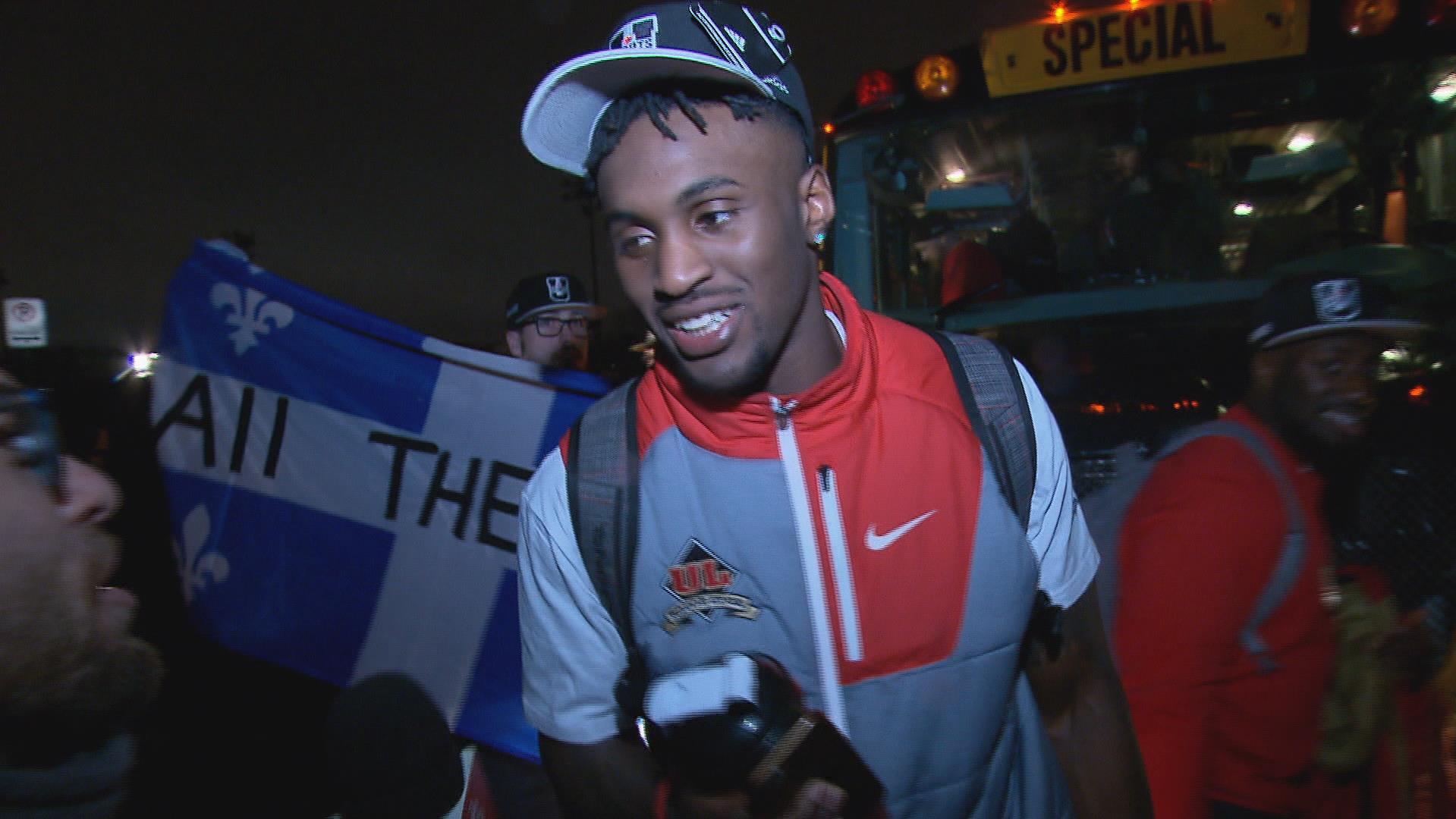 Le Rouge et Or rentre au bercail, Coupe Vanier en main | Radio-Canada.ca