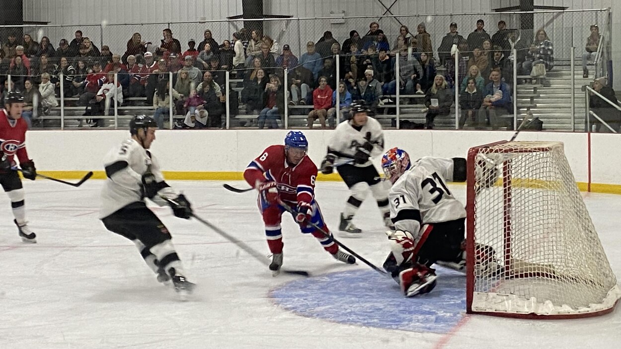 Les anciens Canadiens font des heureux en Alberta | Radio-Canada
