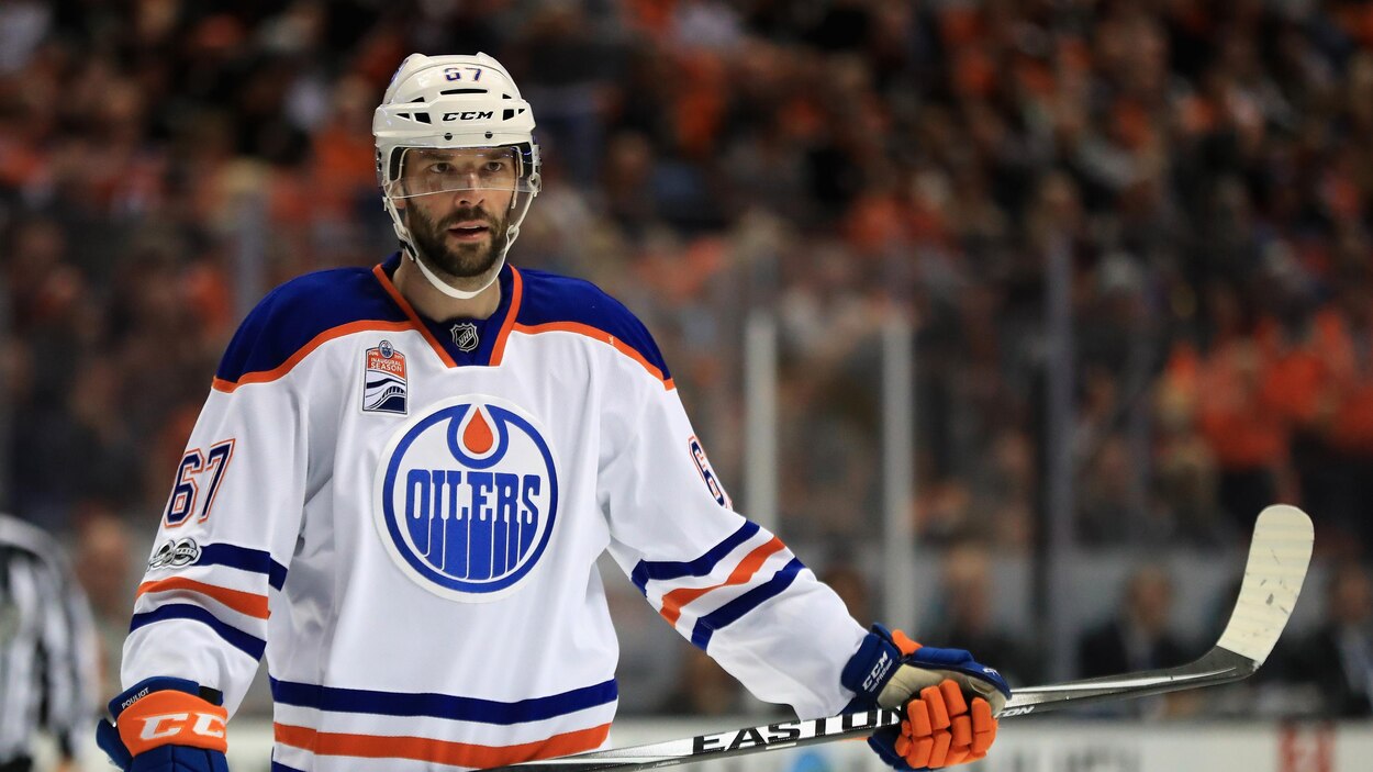 Benoit Pouliot en voie d'être libéré par les Oilers; Brendan Smith avec ...