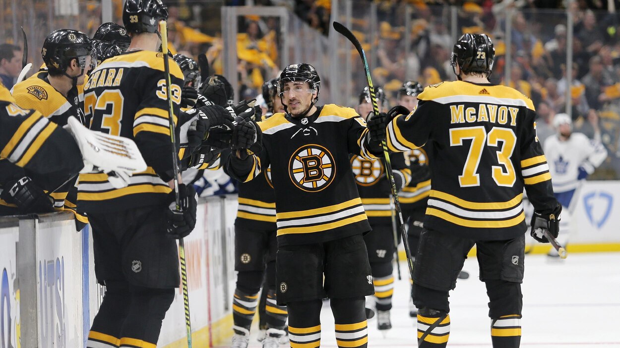 Finale de l’Est : Bruins et Hurricanes sur de belles lancées | Radio-Canada
