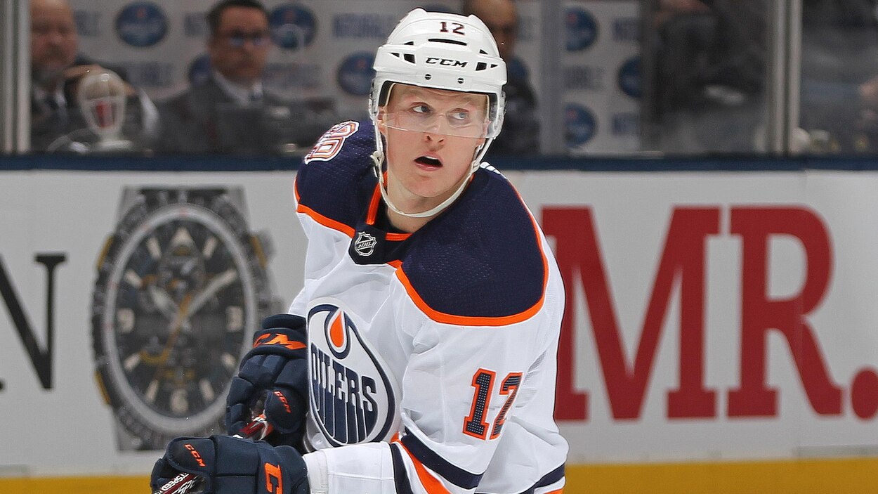 Le joueur des Oilers Colby Cave est décédé | Radio-Canada