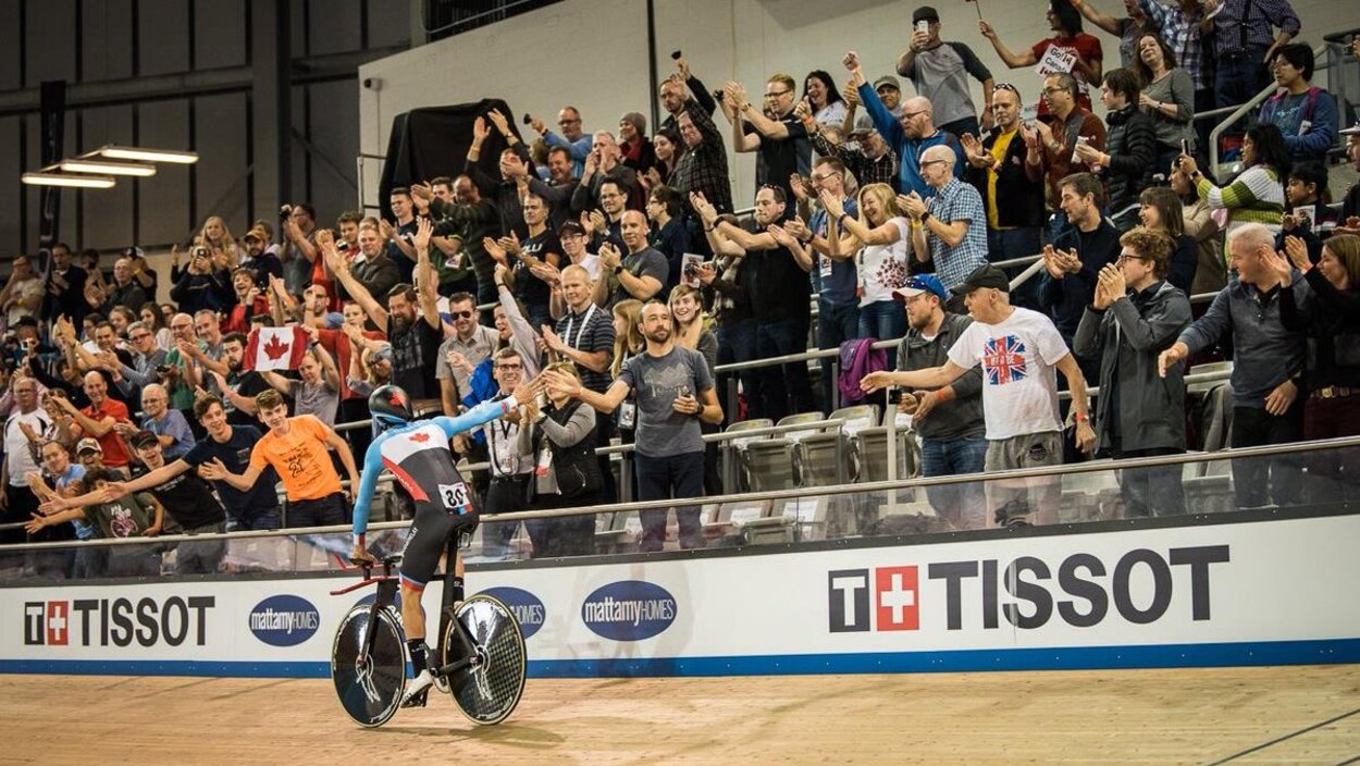 Le quatuor canadien remporte l'argent à Milton, Hugo Barrette au pied ...