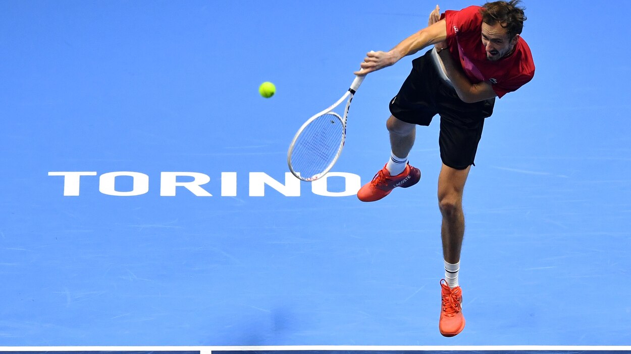 Medvedev rebondit aux finales de l’ATP | Radio-Canada