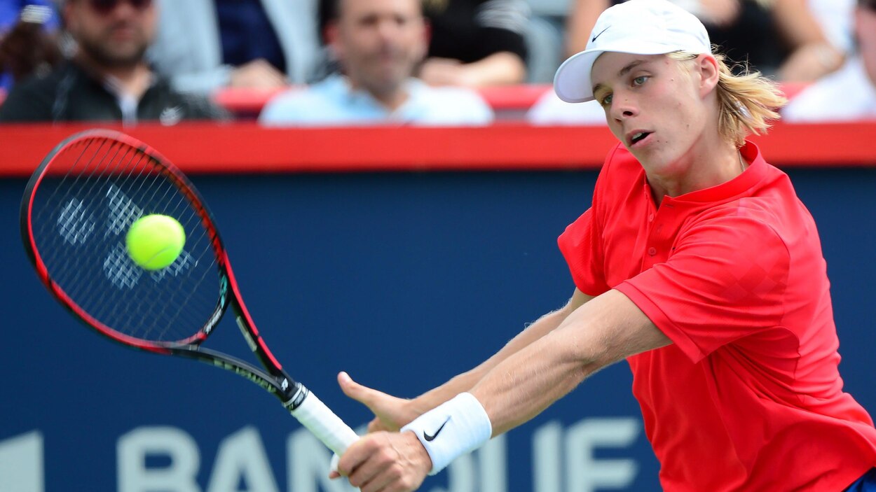 Shapovalov passe au deuxième tour à Montréal | Radio-Canada
