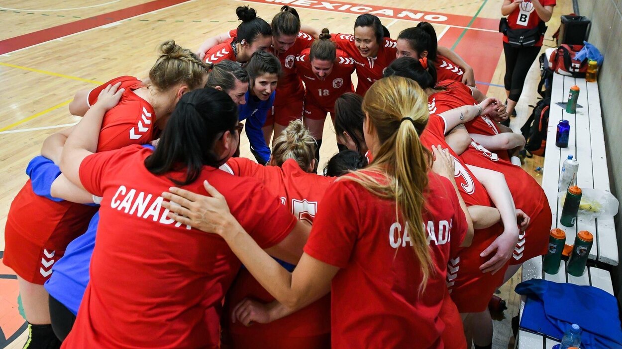 Payer pour représenter son pays en handball | Radio-Canada