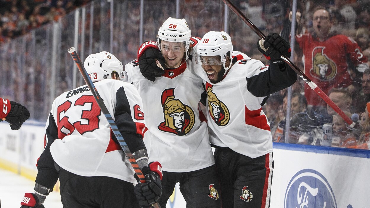 Tyler Ennis mène les Sénateurs à la victoire à Edmonton | Radio-Canada