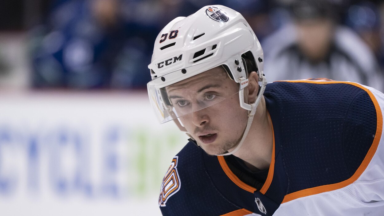 Le plus petit joueur de la LNH saisit sa chance à Edmonton | Radio-Canada