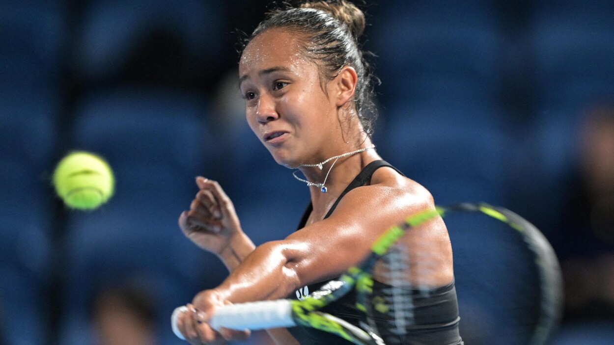 Leylah Annie Fernandez accède aux quarts de finale à Hong Kong | Radio ...